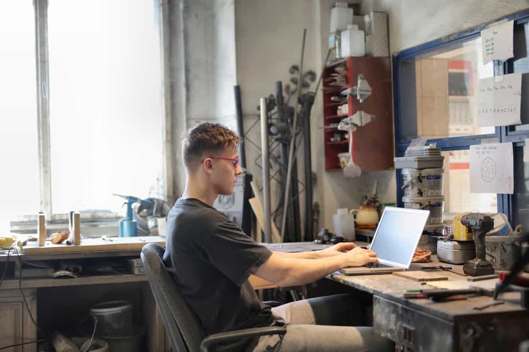 How to Set Up Your Service Business for Success | Affiliate Insight